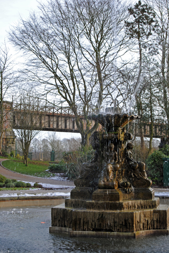 A walk through town and Avenham Park | hayleywoodin.com